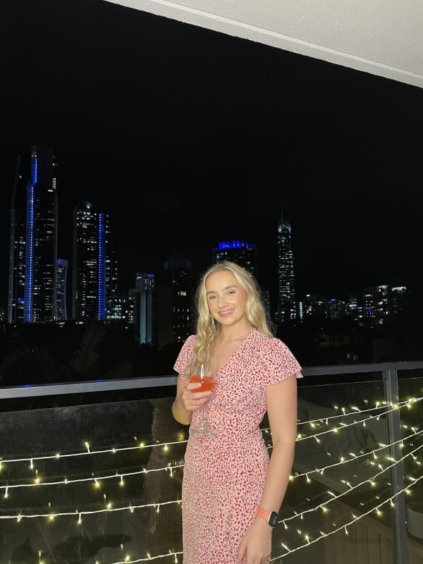 Caitlin (28) - Looking in Mermaid Waters, Broadbeach... | Flatmates.com.au
