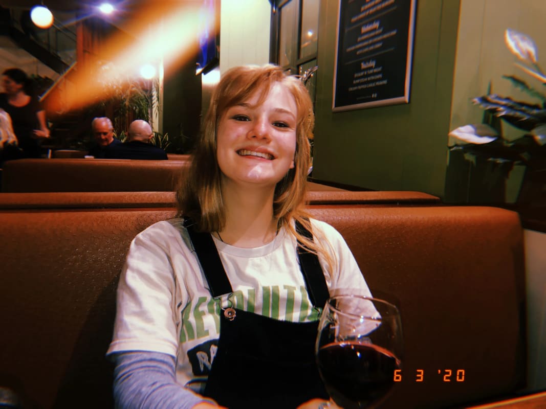 Gina (24) - Looking in Penrith, Blaxland, Blacktown ... | Flatmates.com.au