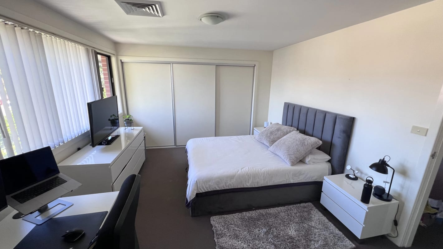 Room for Rent in Hamilton, Newcastle | $250, Furnish... | Flatmates.com.au