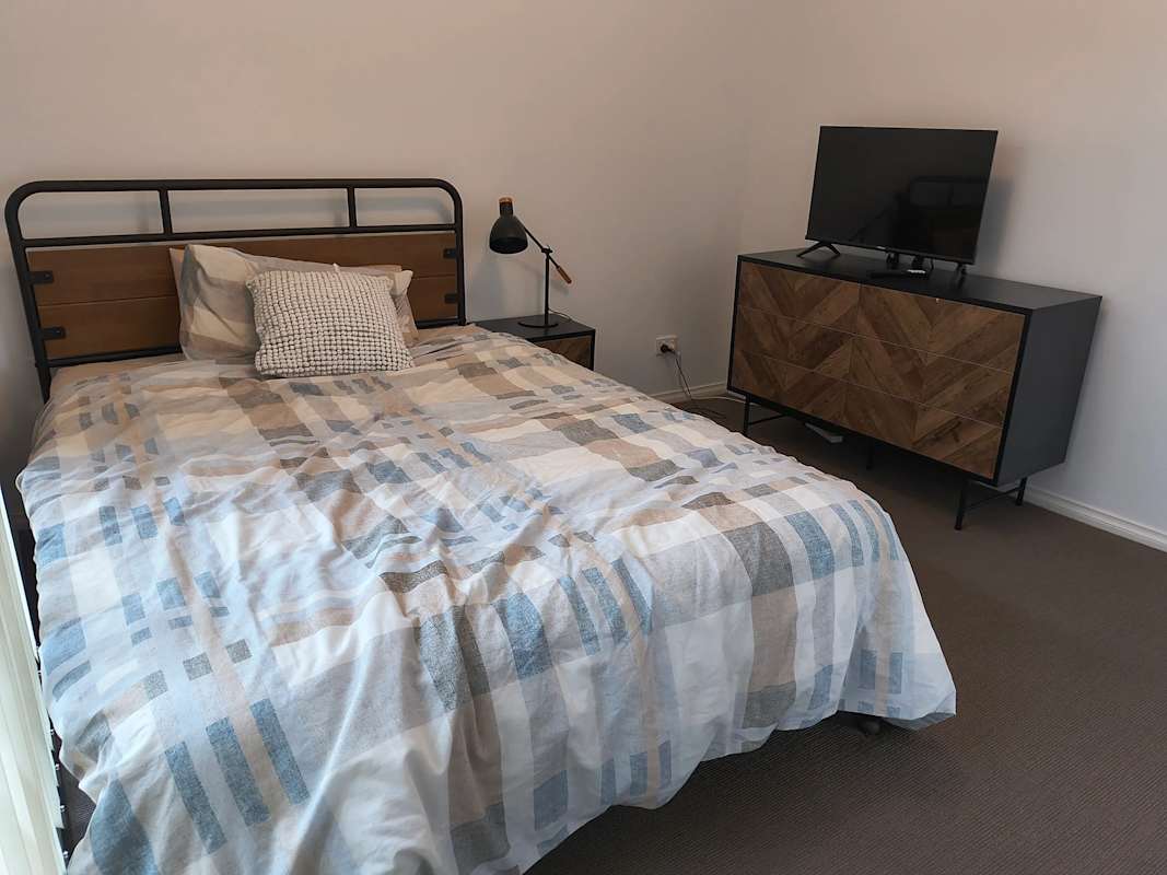 Room for Rent in Sydenham, Melbourne | $225, Furnish... | Flatmates.com.au