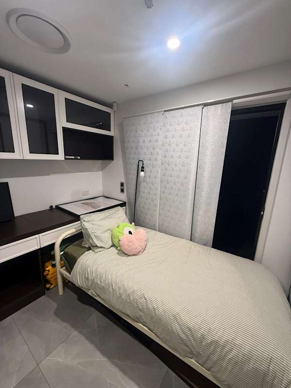 Room for Rent in Mermaid Waters, Gold Coast | $250, ... | Flatmates.com.au