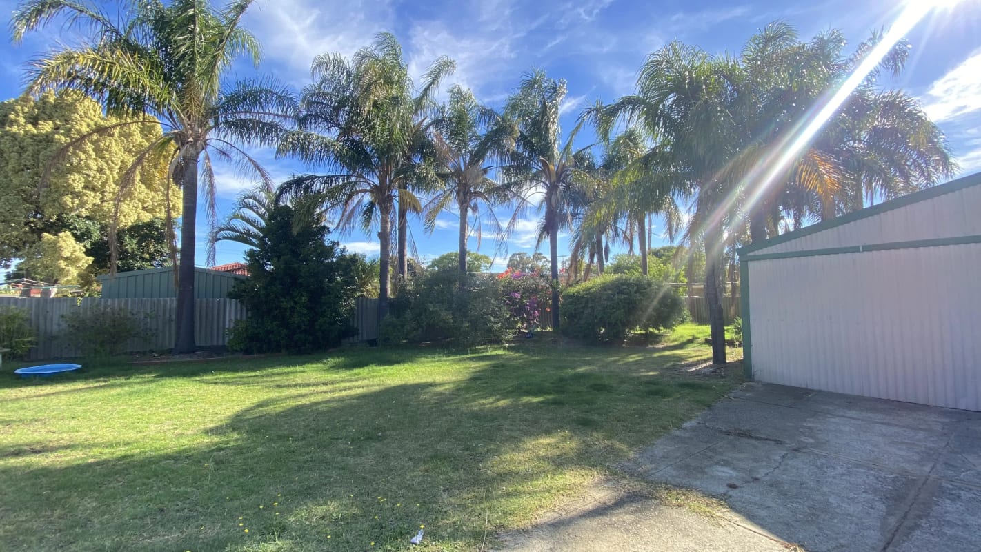 Room for Rent in Camillo, Perth | $250, Unfurnished,... | Flatmates.com.au