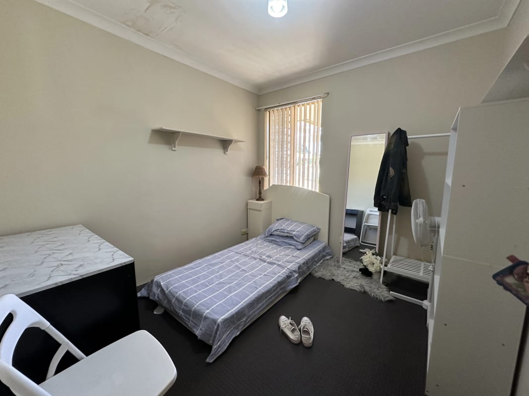 Room for Rent in Alexander Heights, Perth | $220, Fu... | Flatmates.com.au