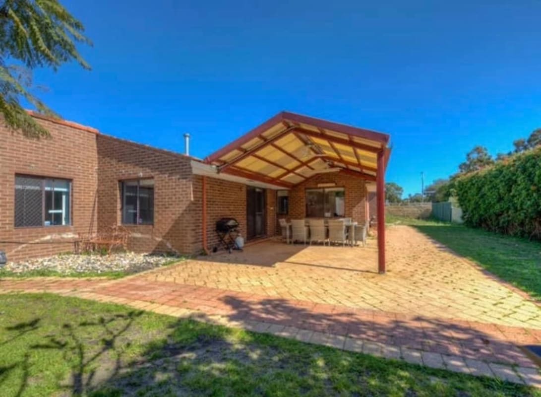 Room for Rent in Alexander Heights, Perth | $170, Un... | Flatmates.com.au