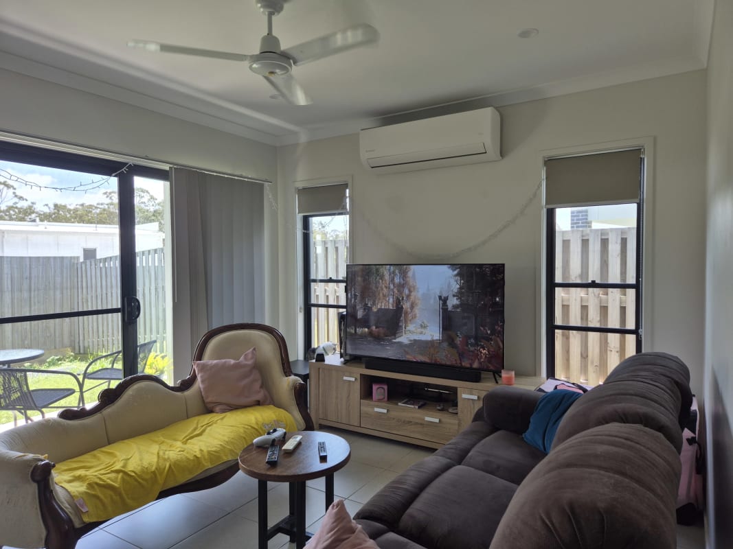 2 Rooms for Rent in Coomera, Gold Coast | $178, Unfu... | Flatmates.com.au