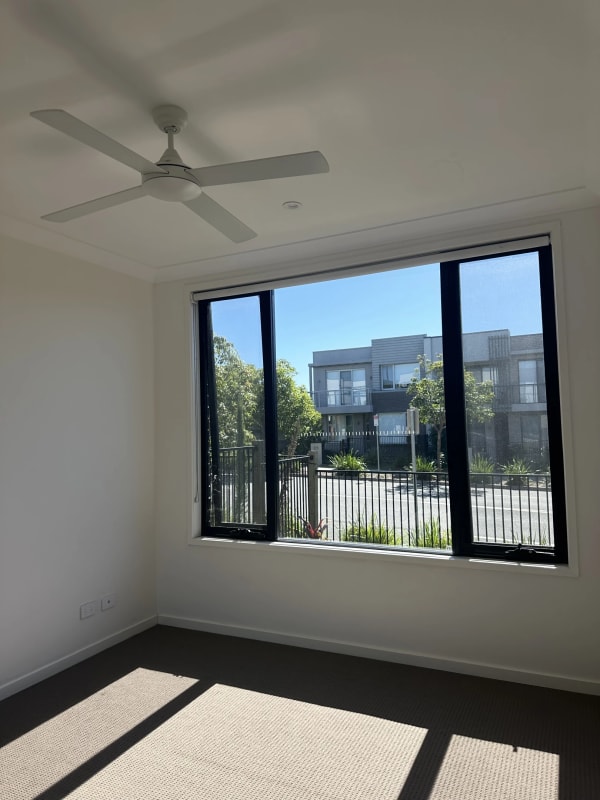 2 Rooms for Rent in Spring Mountain, Brisbane | $230... | Flatmates.com.au