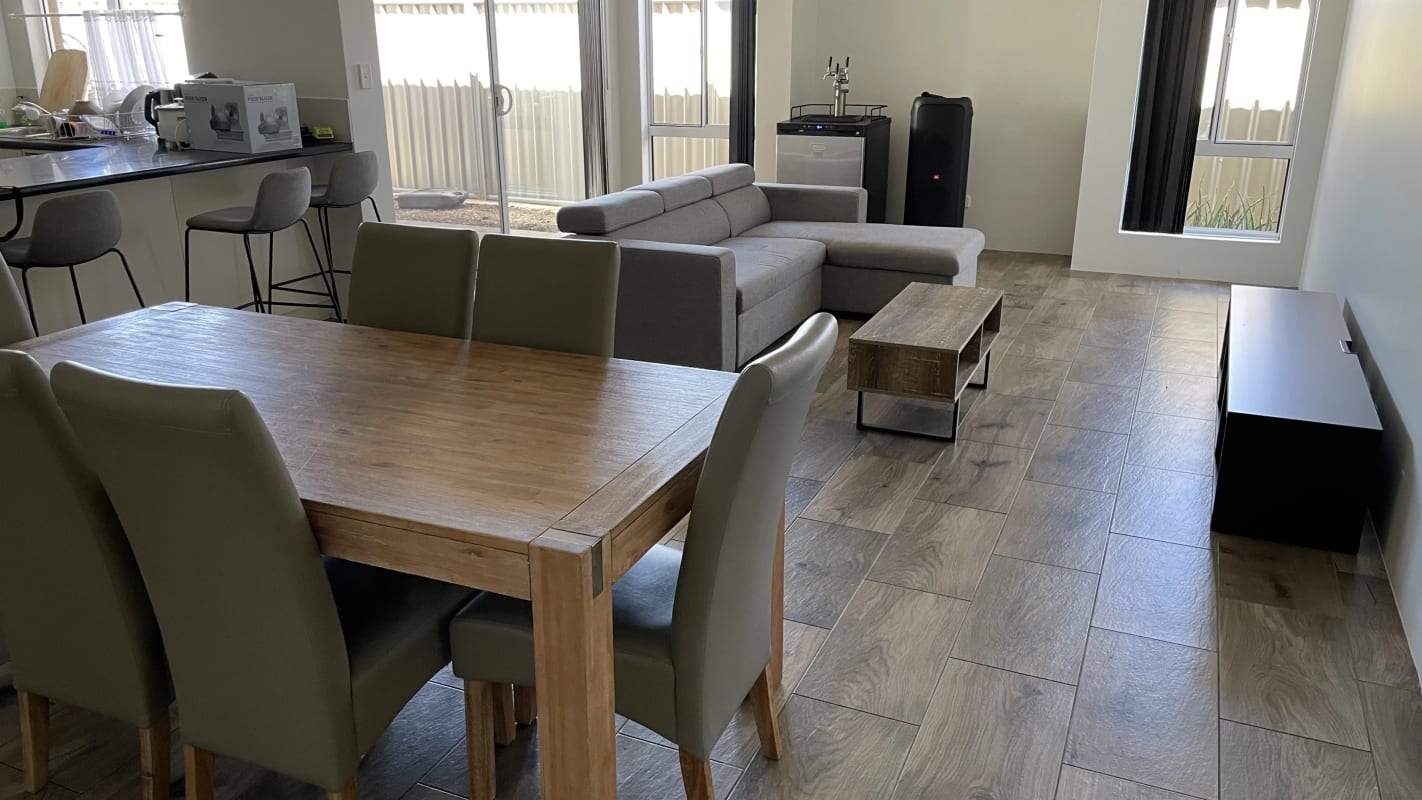 Room for Rent in Wellard, Perth | $300, Furnished, S... | Flatmates.com.au