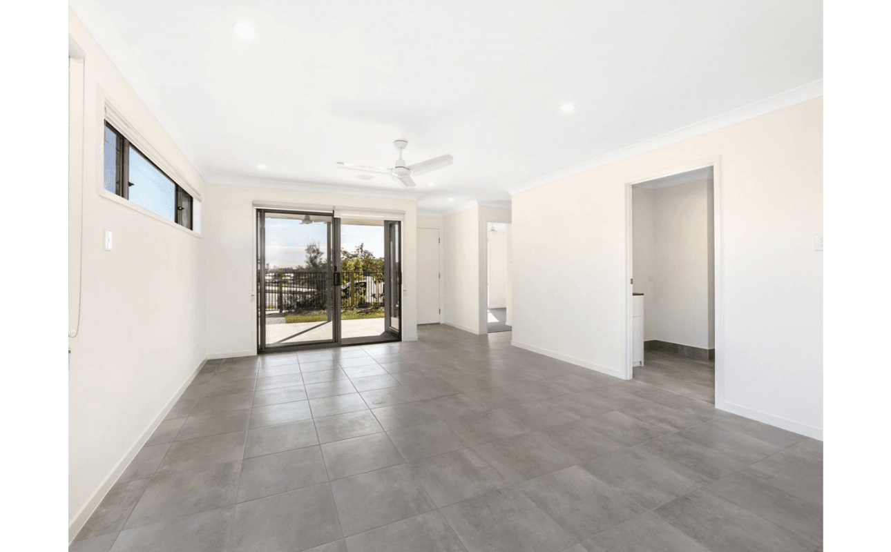 Room for Rent in Spring Mountain, Brisbane | $300, F... | Flatmates.com.au