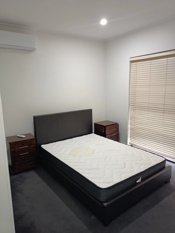 Room for Rent in Sandhurst, Melbourne | $300, Furnis... | Flatmates.com.au