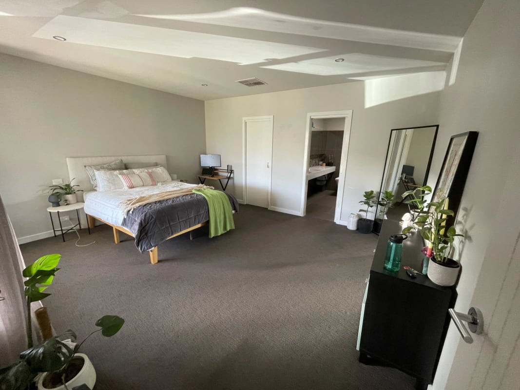 Room for Rent in Geelong West, Geelong | $202, Unfur... | Flatmates.com.au