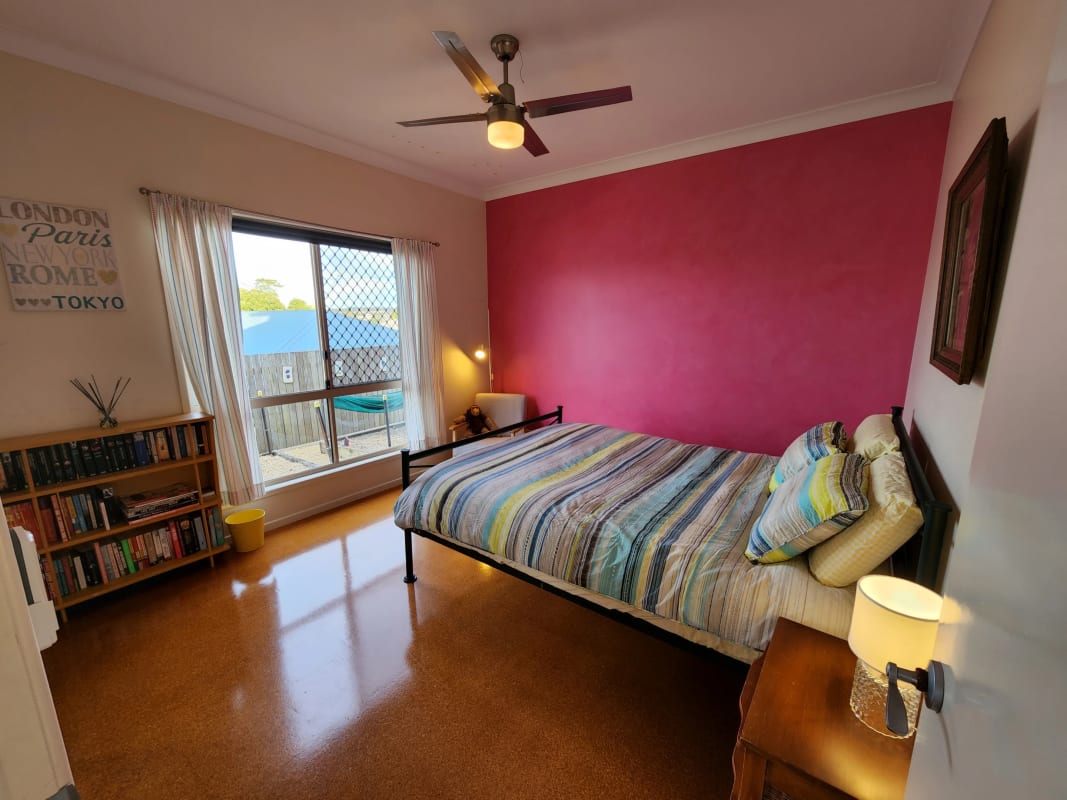 Homestay for Rent in Darling Heights, QLD | $280, Fu... | Flatmates.com.au